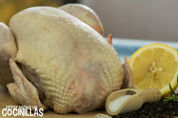 Receta de pollo asado (pollo a l'ast) con patatas fritas