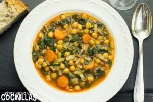 Receta de potaje de garbanzos con acelgas