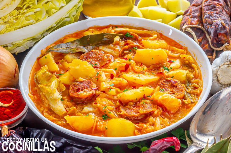 Receta de guiso de patatas con col y chorizo