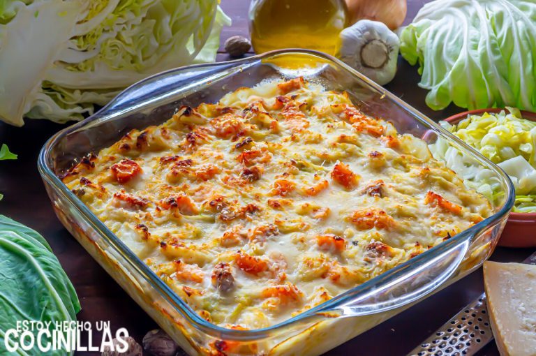 Receta de repollo con salmón y bechamel gratinado al horno
