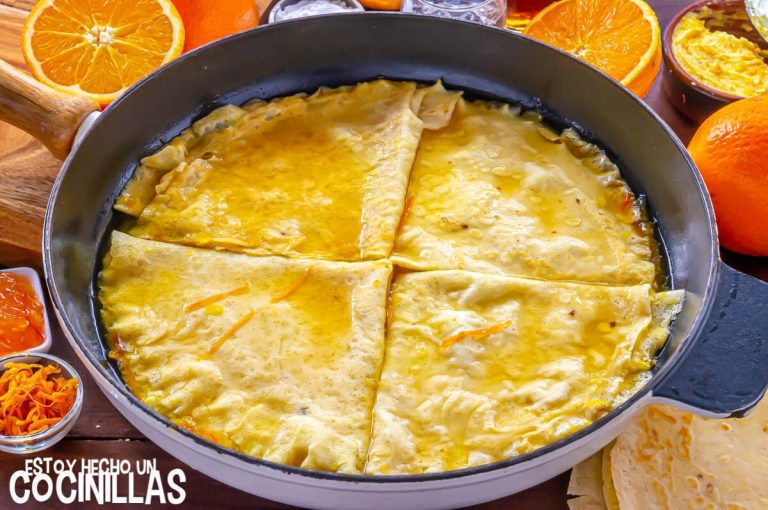 Receta de Crepes Suzette. Crepes a la francesa con salsa de naranja